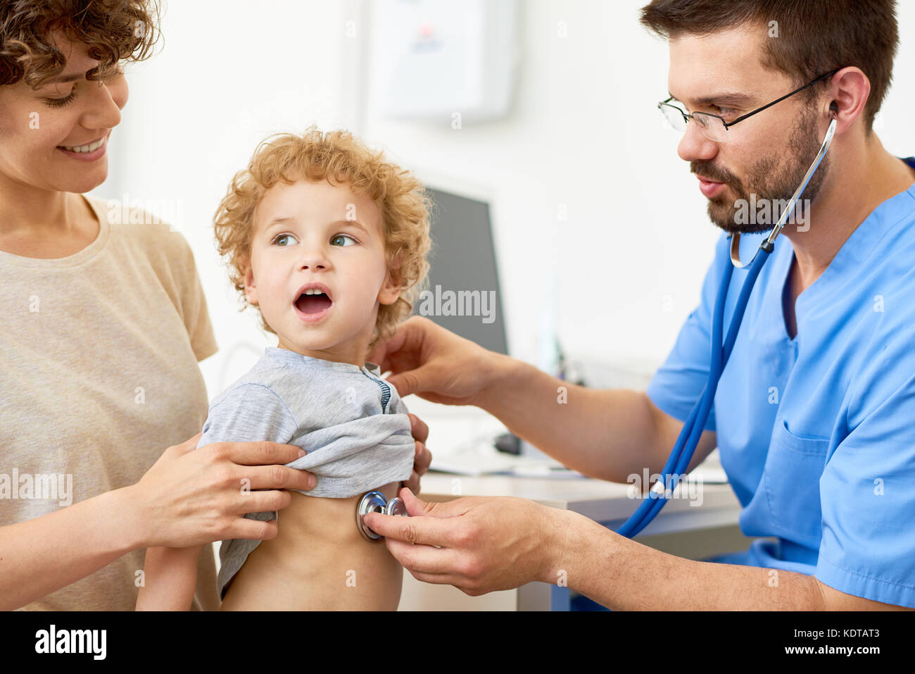 Cute Child Visiting Doctor Stock Photo - Alamy