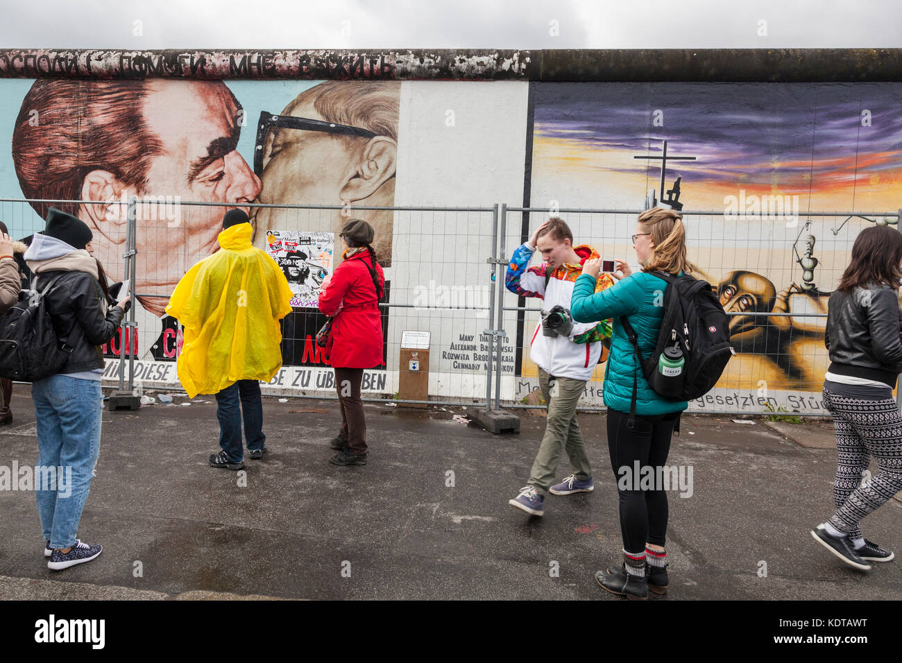The Kiss, East Side Gallery, Berlin, Germany Stock Photo - Alamy