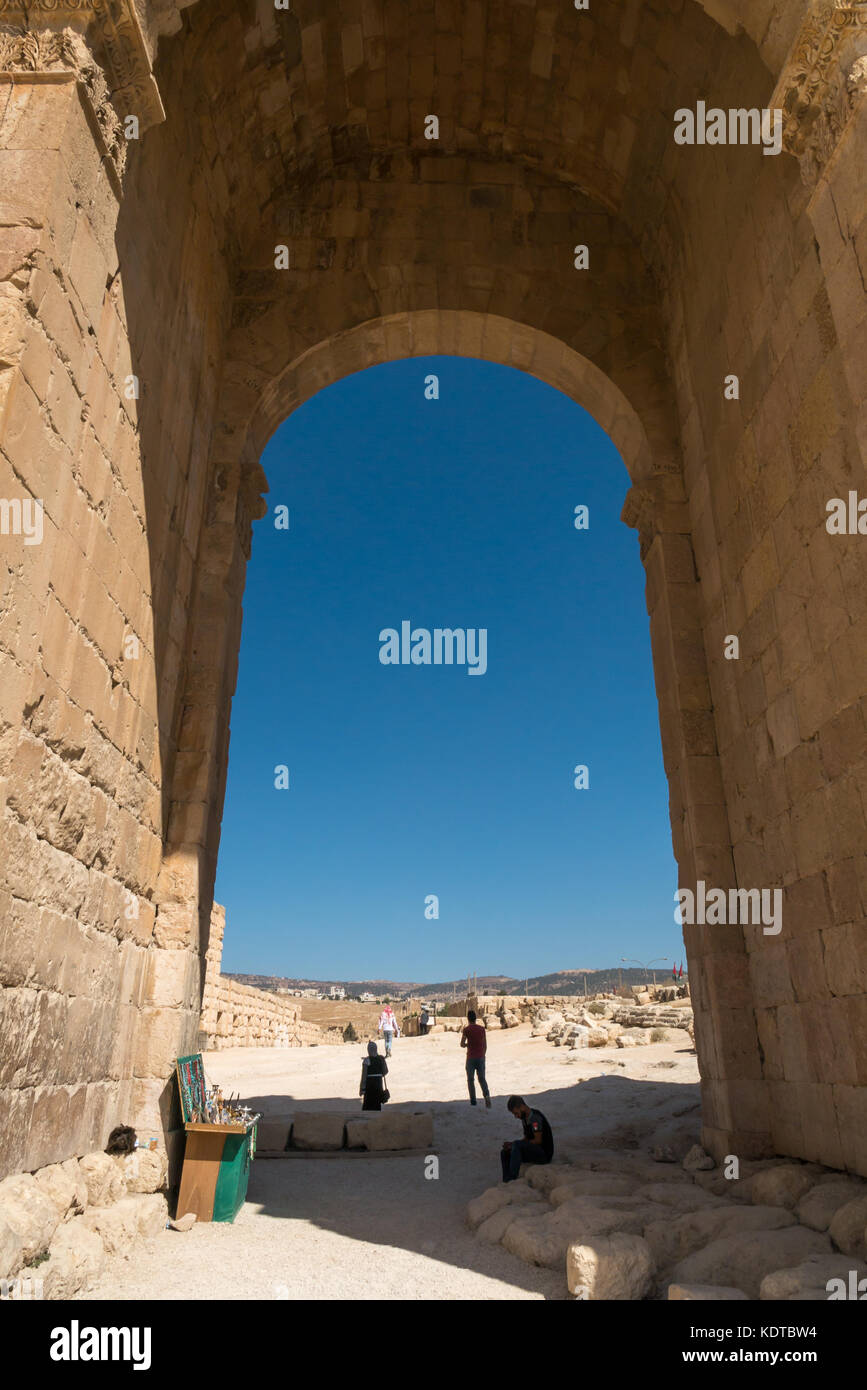 Looking through Hadrian's Arch gate, Roman city of Jerash, ancient ...