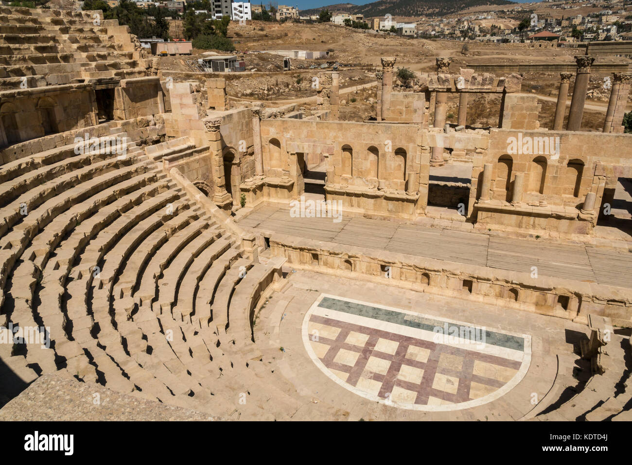 Jerash and amphitheatre hi-res stock photography and images - Alamy