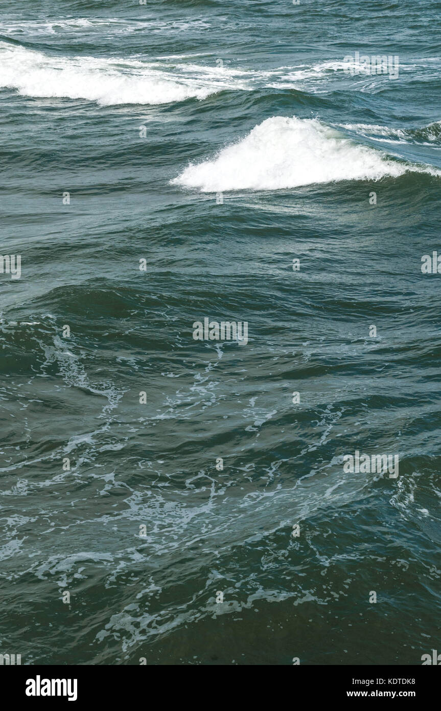 Ocean waves breaking, water background with copy space Stock Photo - Alamy
