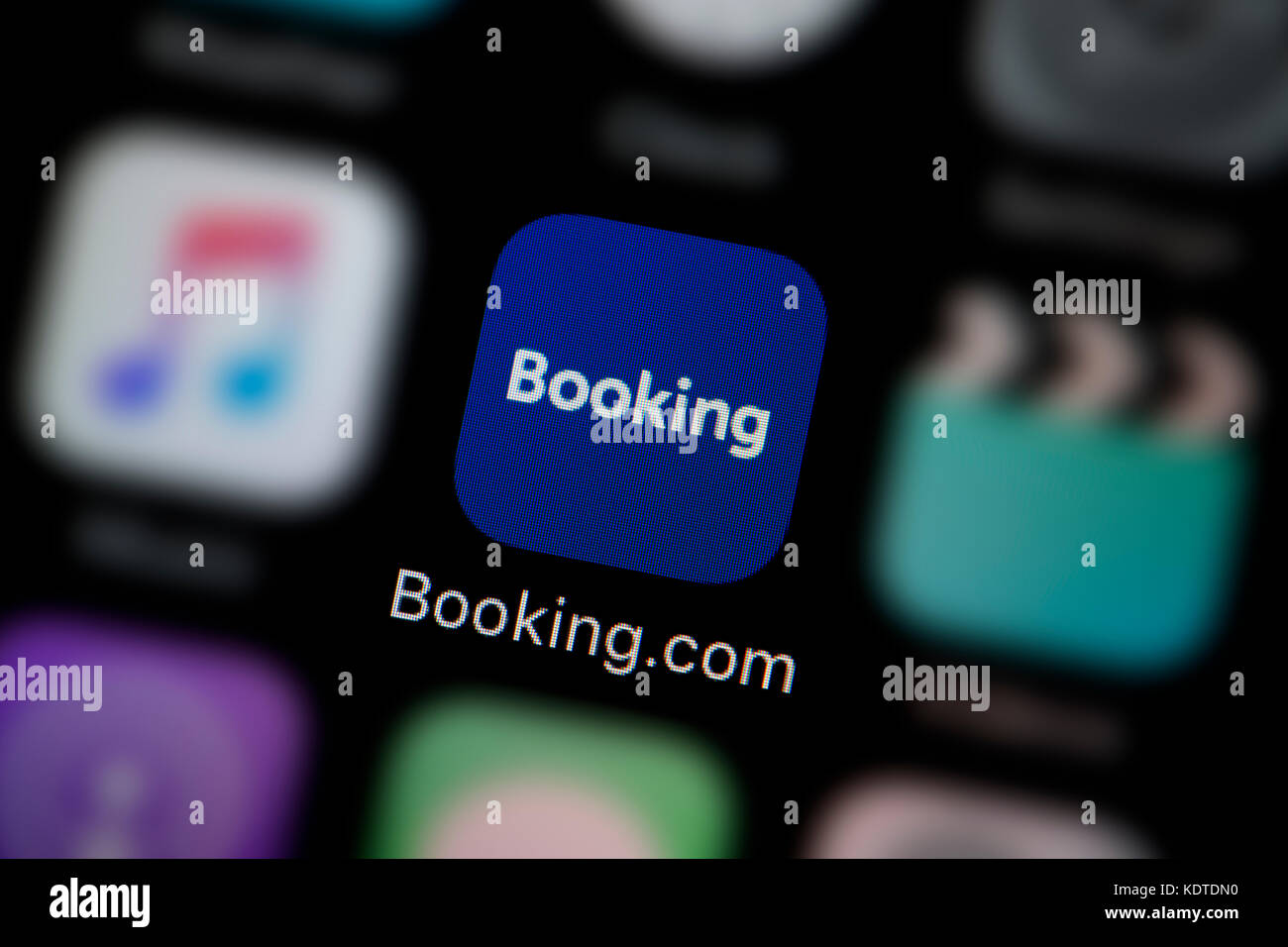 Booking com app logo on hi-res stock photography and images - Alamy