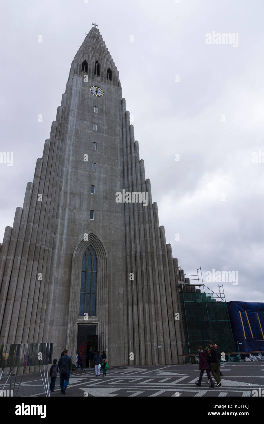 Hallgrimur church hi-res stock photography and images - Alamy