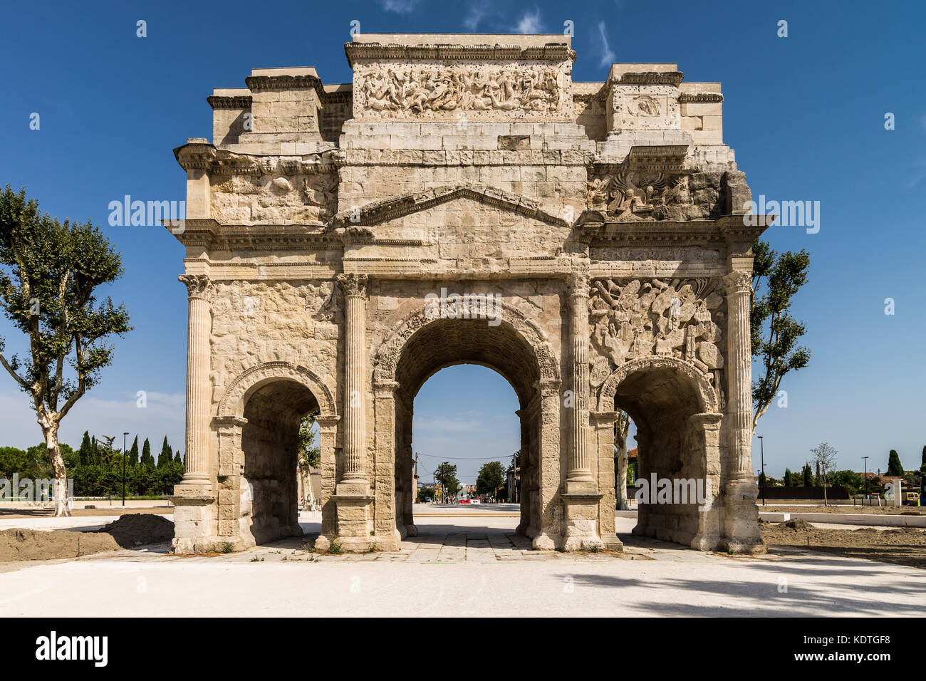 Triumphal Arch of Orange, Orange, Provence, Region Provence-Alpes-Côte ...
