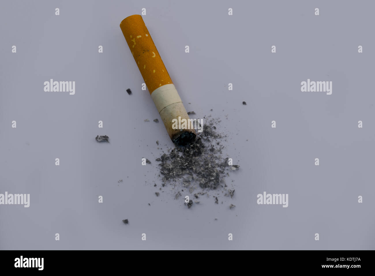 Cigaret hi-res stock photography and images - Alamy