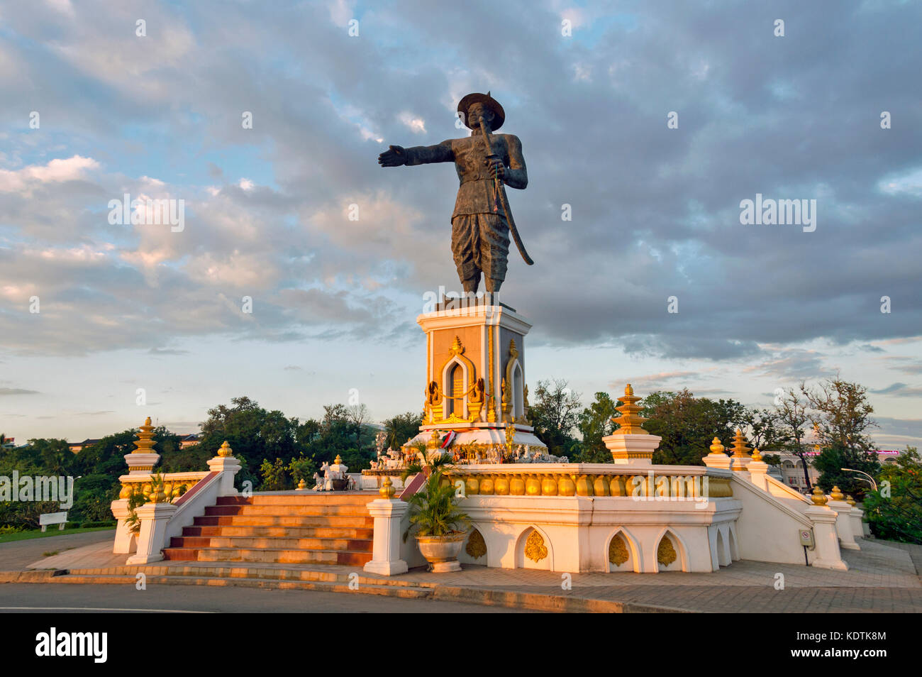 Royal statue of King Chao Anouvong (Xaiya Setthathirath V) located at ...