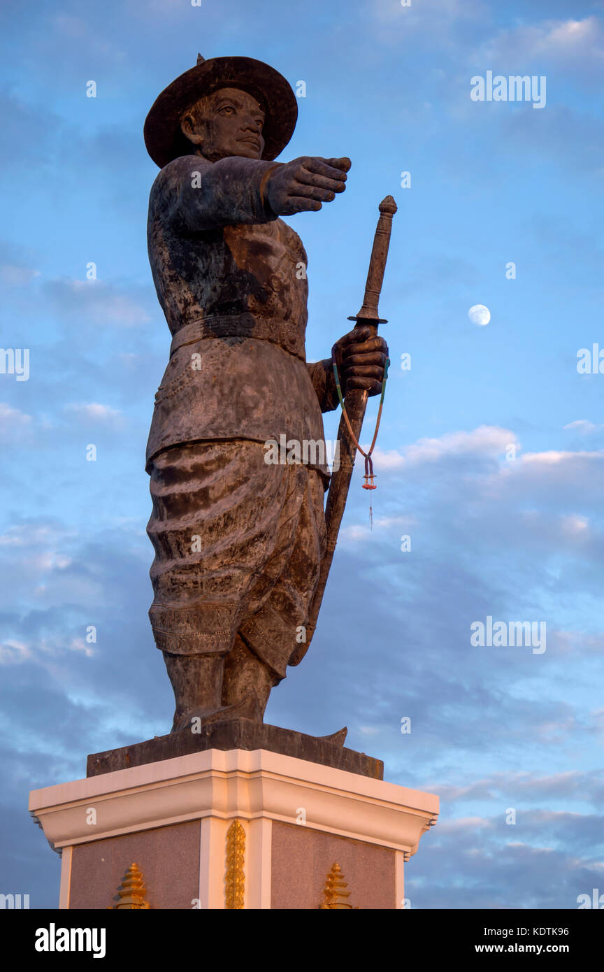 Royal statue of King Chao Anouvong (Xaiya Setthathirath V) located at ...