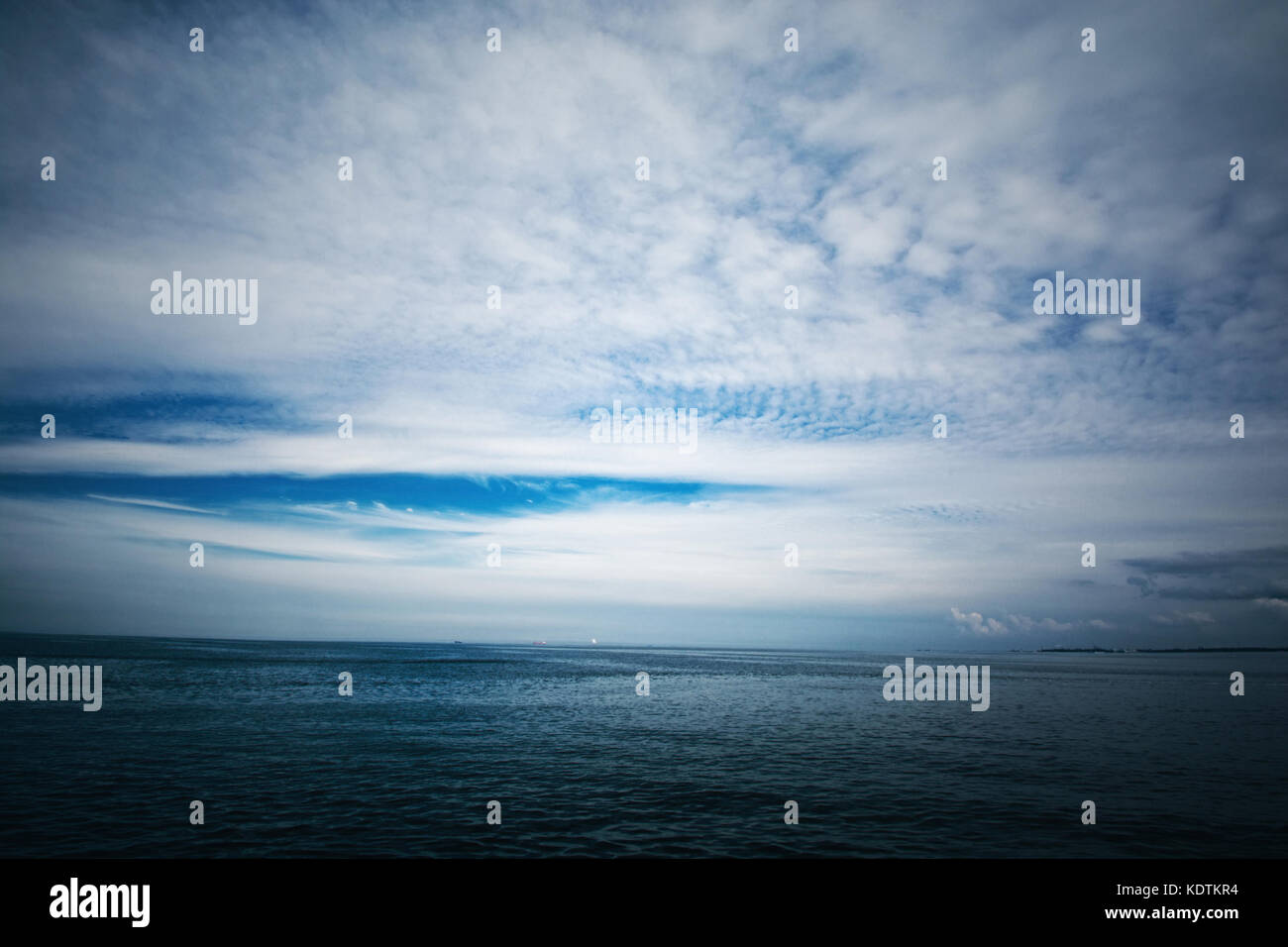 Cold sea and cloudy sky. Nature concept Stock Photo - Alamy
