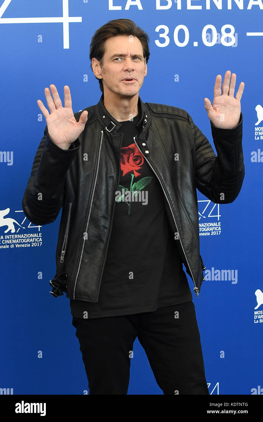 Jim Carrey attends the photocall for Jim & Andy: The Great Beyond ...