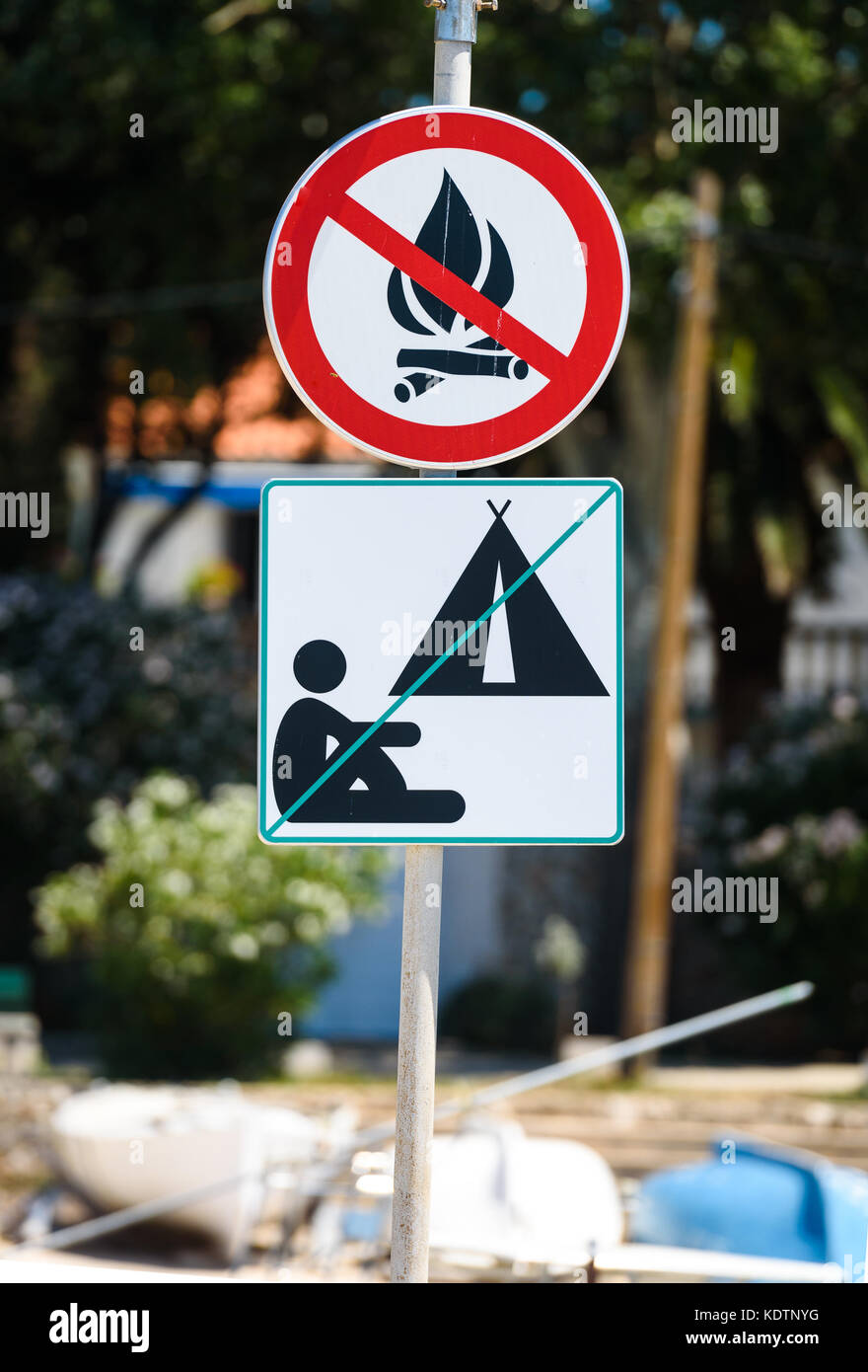 Campfire Warning Sign High Resolution Stock Photography and Images - Alamy