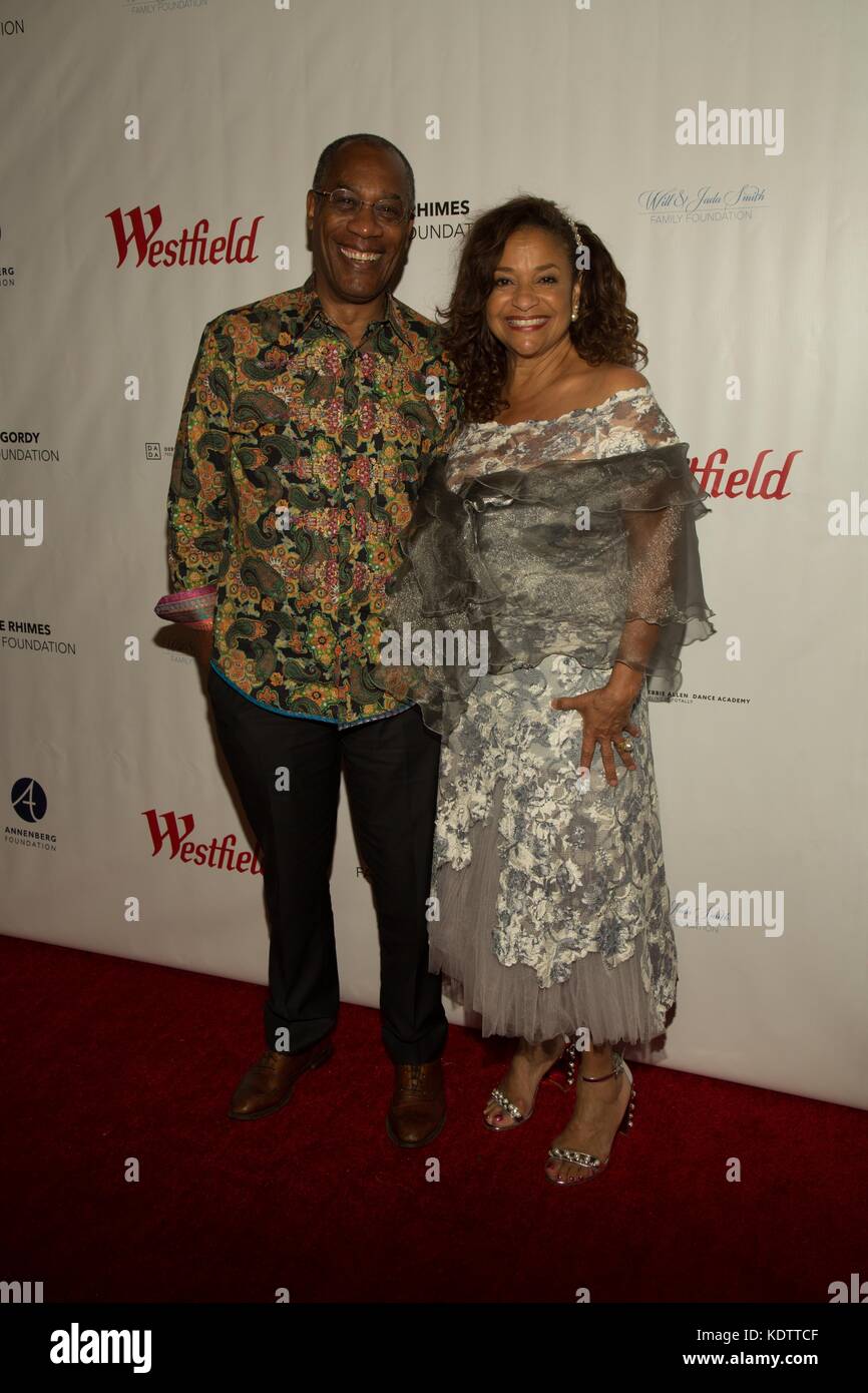 Beverly Hills, USA. 15th Oct, 2017. Joe Morton and Debbie Allen attend ...