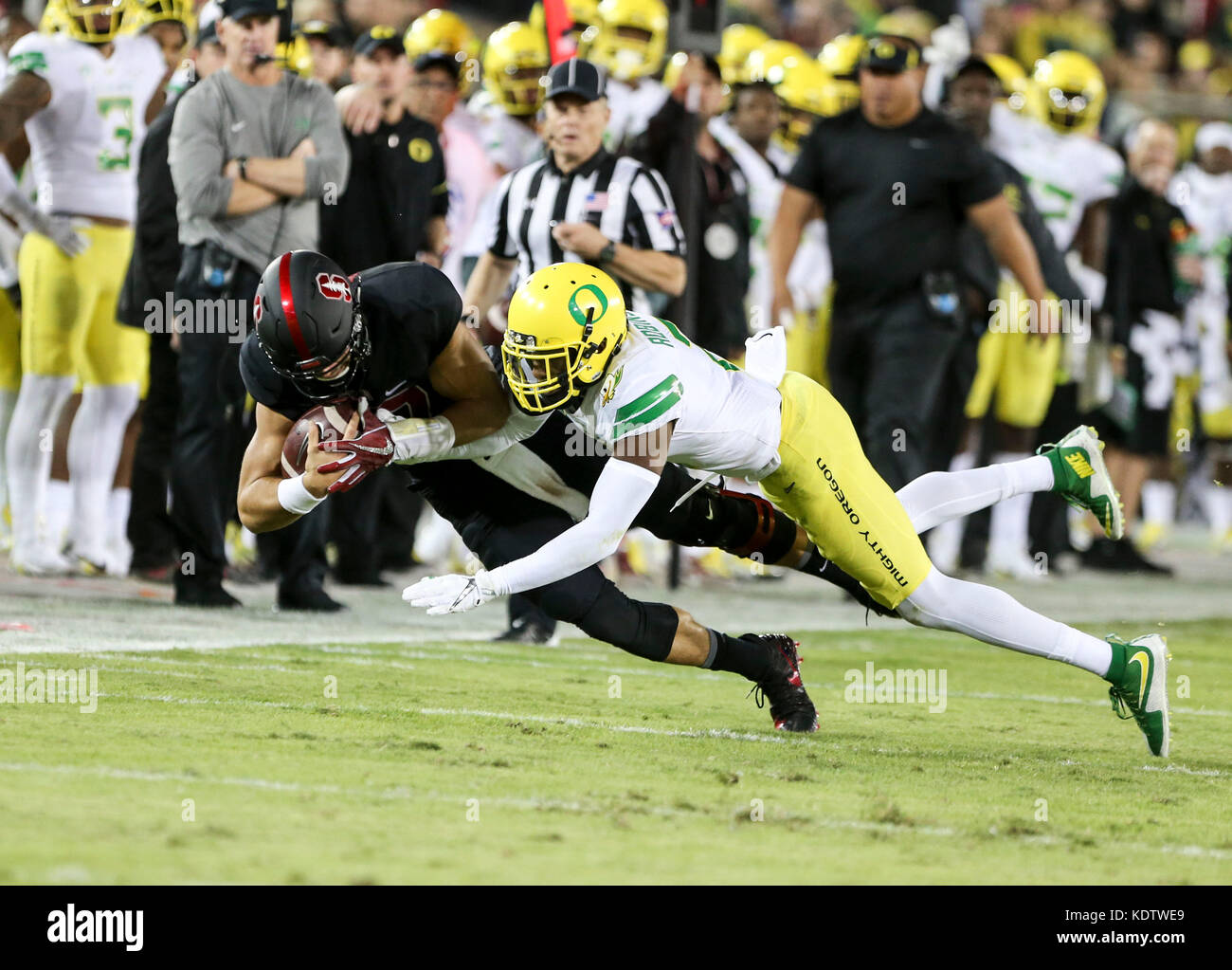 Stanford, United States. 14th Oct, 2017. Stanford Cardinal quarterback ...