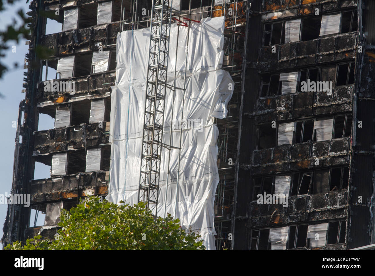 London, UK. 16th Oct, 2017. Workers have started the process of cover ...