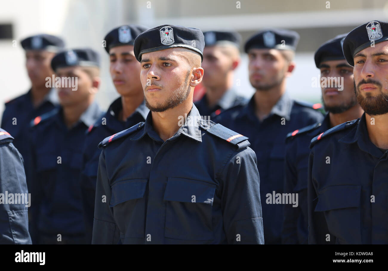 Military college graduation hi-res stock photography and images - Alamy