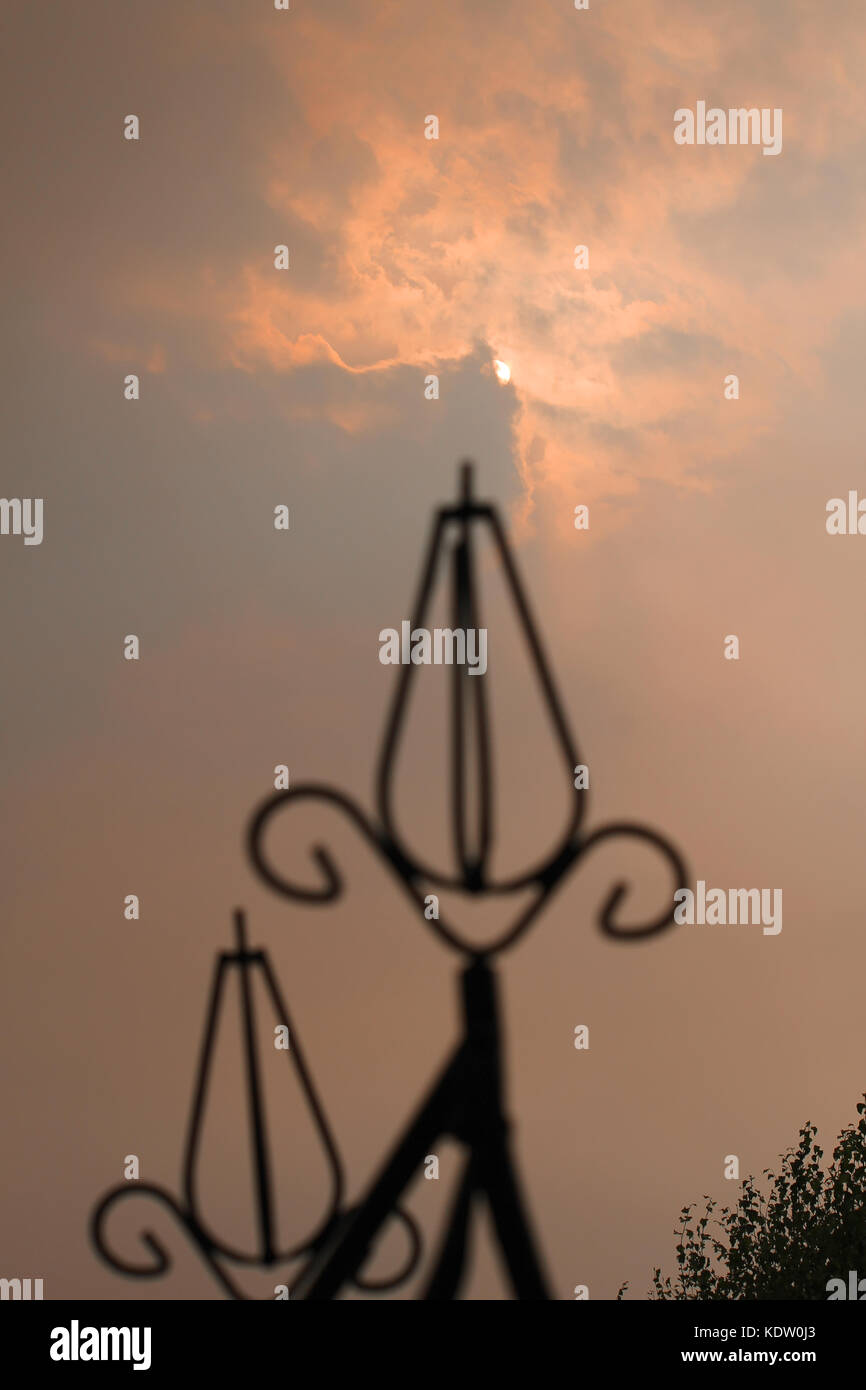 Bristol, England - 16th October 2017: Red sun. An unusual reddish sky ...