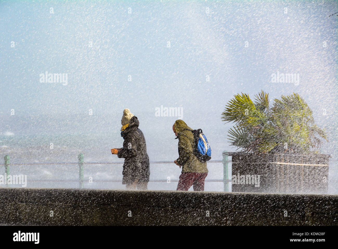 Penzance, Cornwall, UK. 16th Oct, 2017. UK Weather. The waves hitting ...