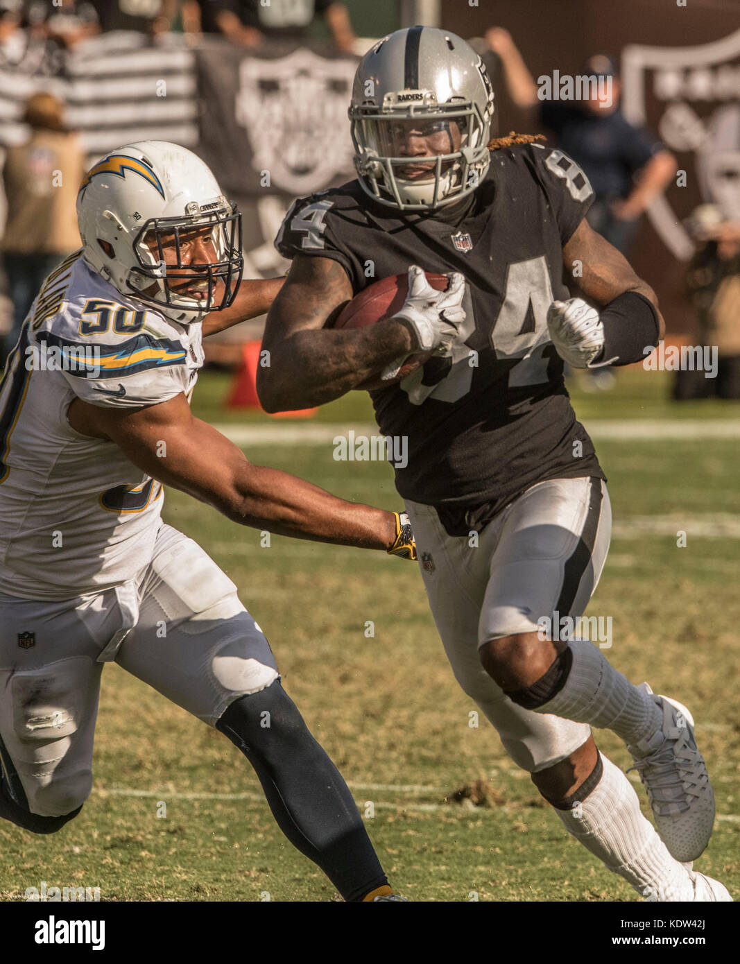 Oakland, California, USA. 15th Oct, 2017. Oakland Raiders wide receiver ...