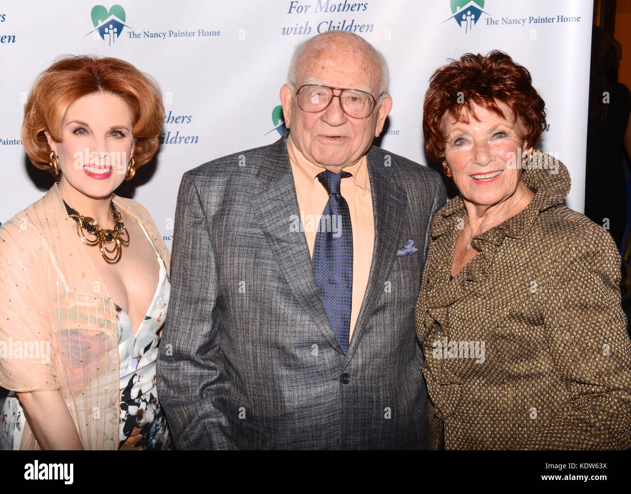 Universal City, USA. 15th Oct, 2017. Kat Kramer, Ed Asner and Marion ...