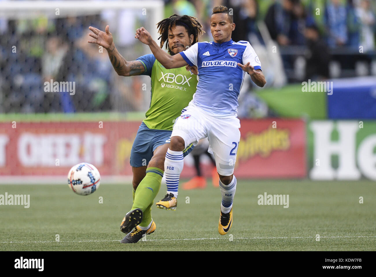 Seattle, Washington, USA. 15th Oct, 2017. Sounders defender ROMAN ...