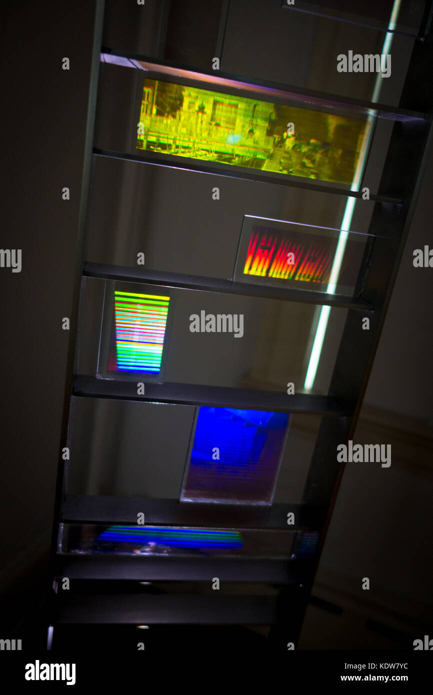 Holograms - holographic art - at the Holocenter - Center for the ...