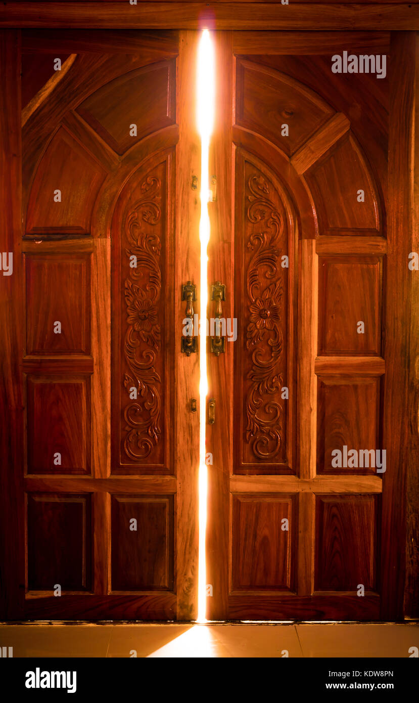 Light beam door hi-res stock photography and images - Alamy