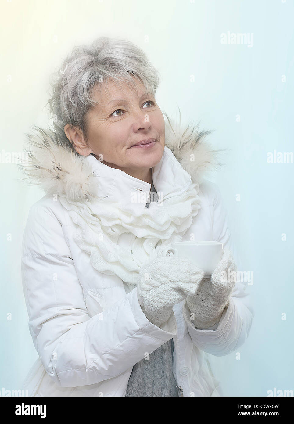 Elderly lady cold hi-res stock photography and images - Alamy