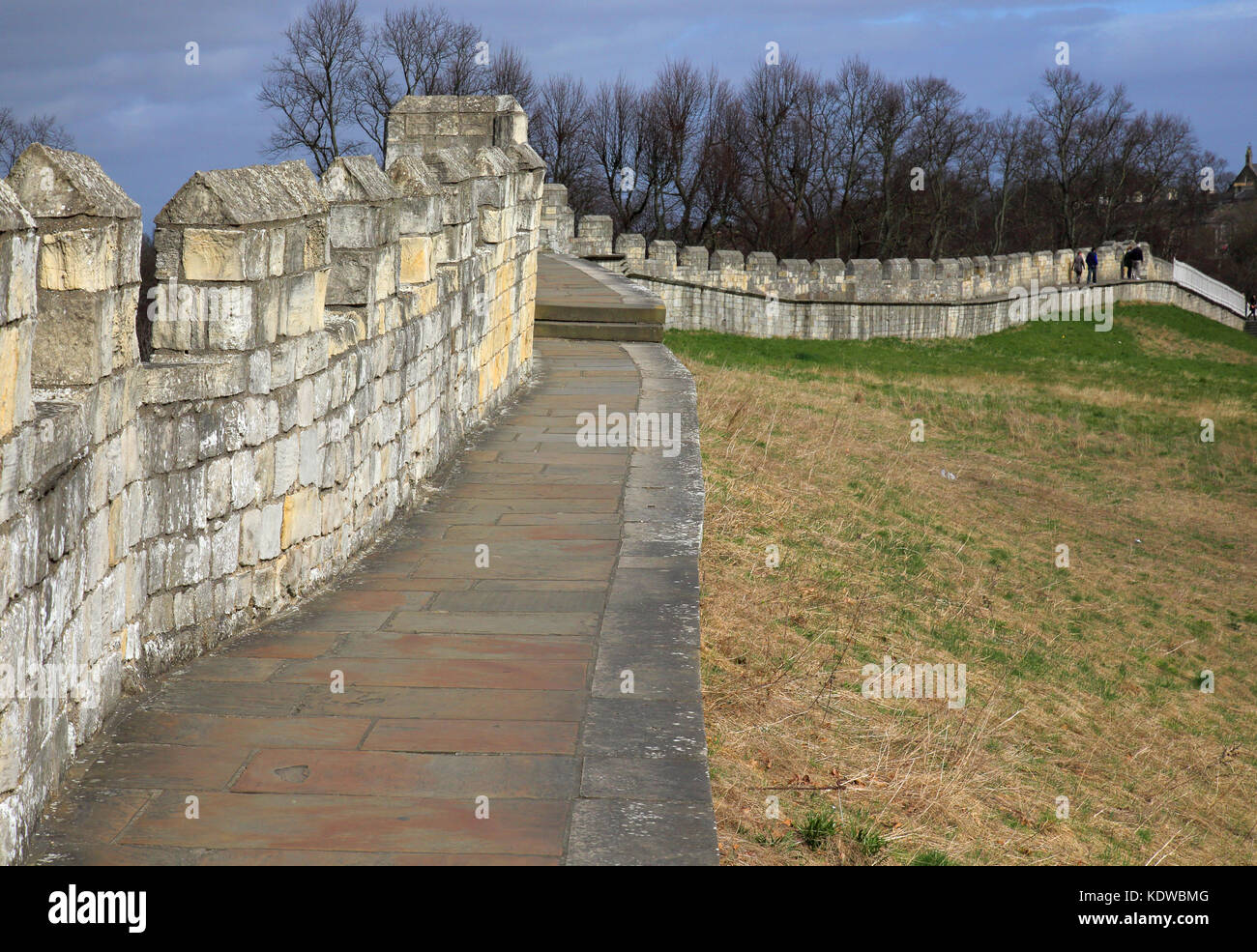 roman walls around the city of york Stock Photo: 163441840 - Alamy