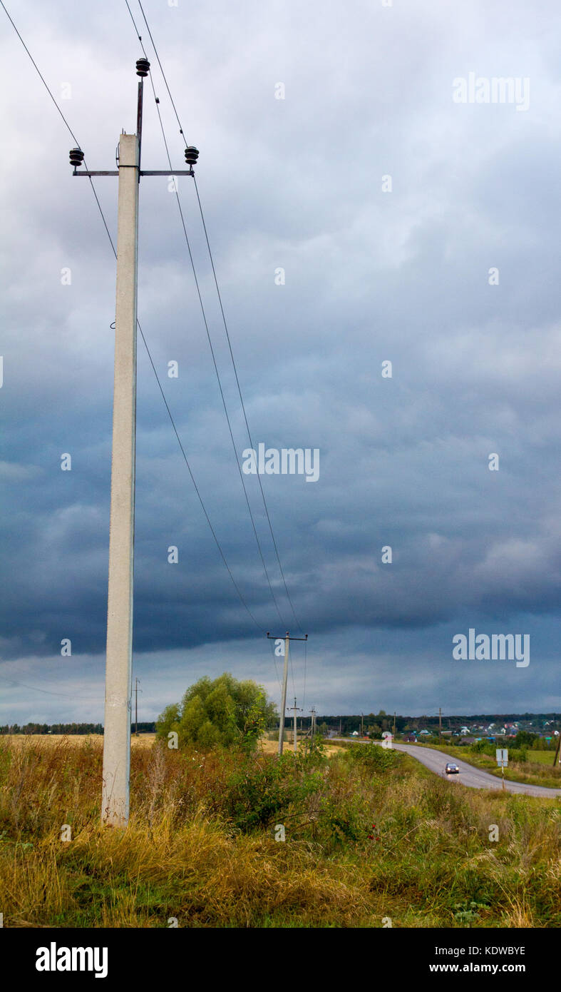 Haystack field car road hi-res stock photography and images - Alamy