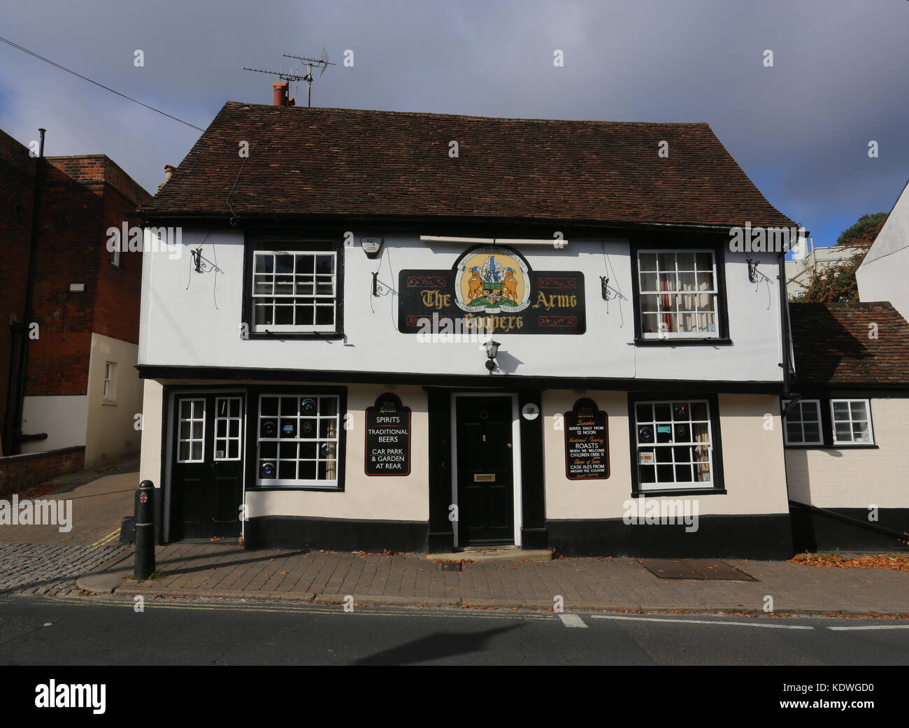 Exterior of The Coopers Arms Pub Rochester Kent UK October 2017 Stock ...
