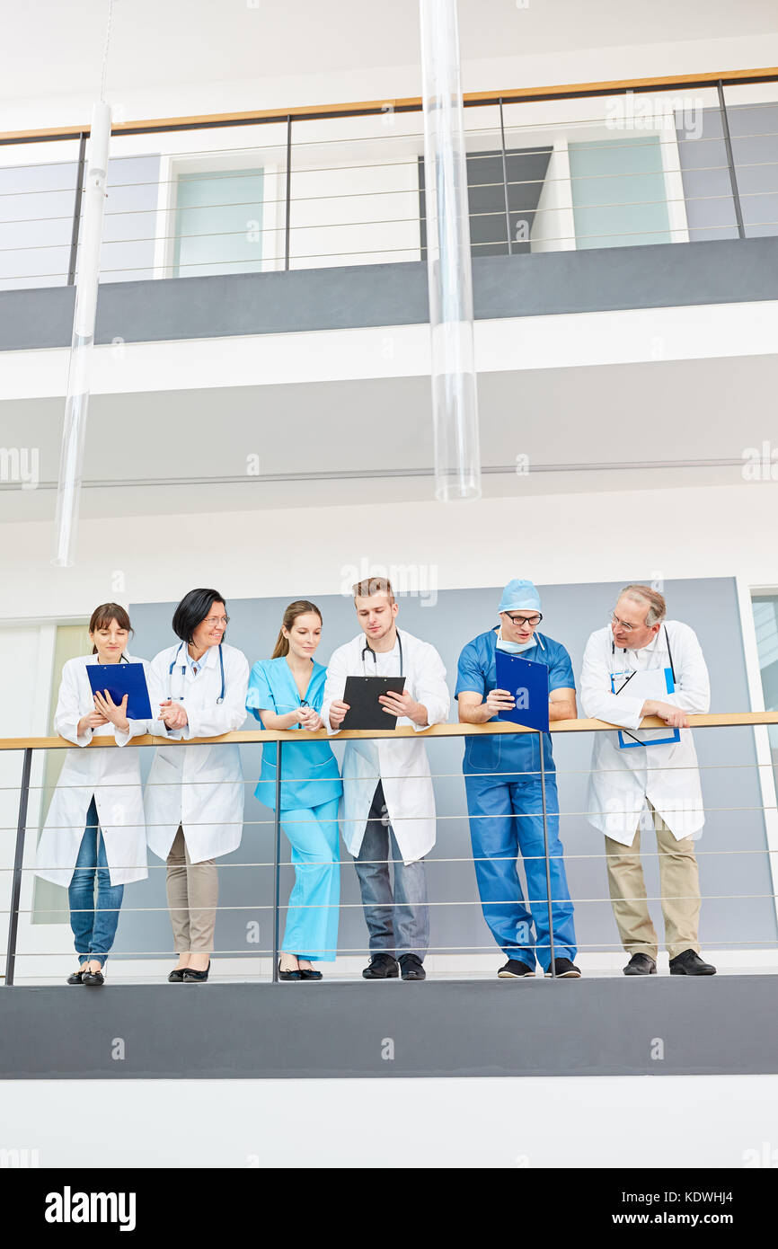 Intensive care hospital nurse hi-res stock photography and images - Alamy