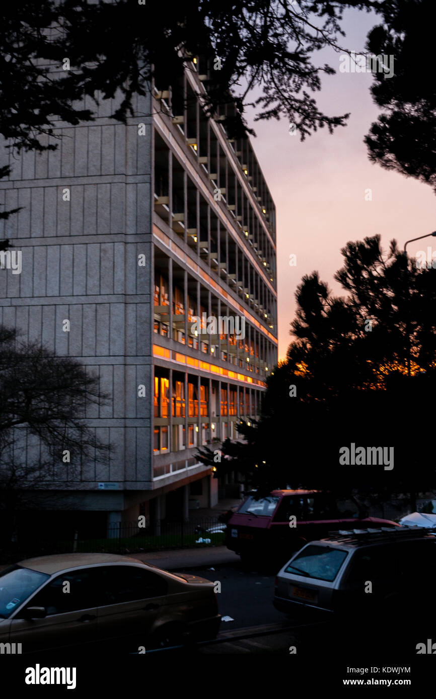 Roehampton estate hi-res stock photography and images - Alamy