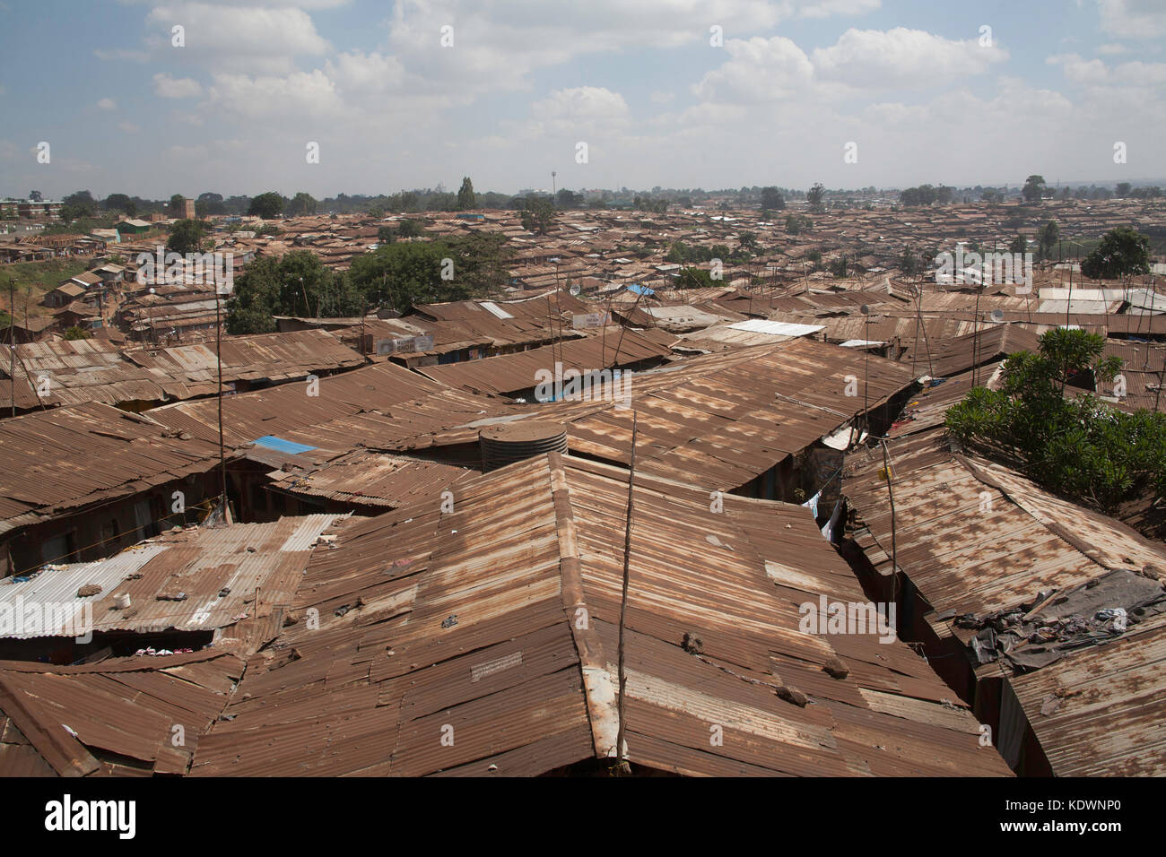 Third world corrugated iron shack hi-res stock photography and images ...