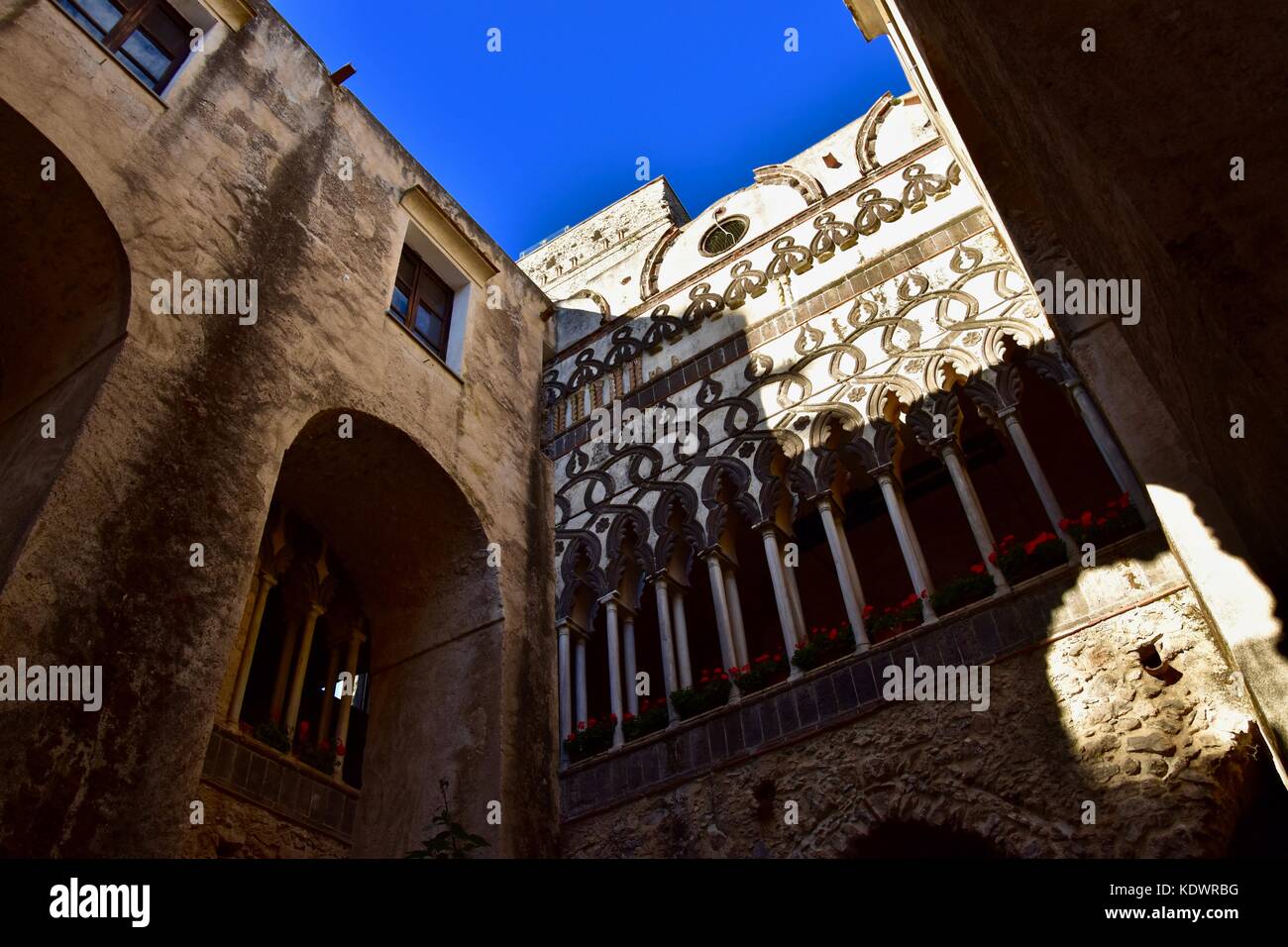 Villa by the sea i hi-res stock photography and images - Alamy