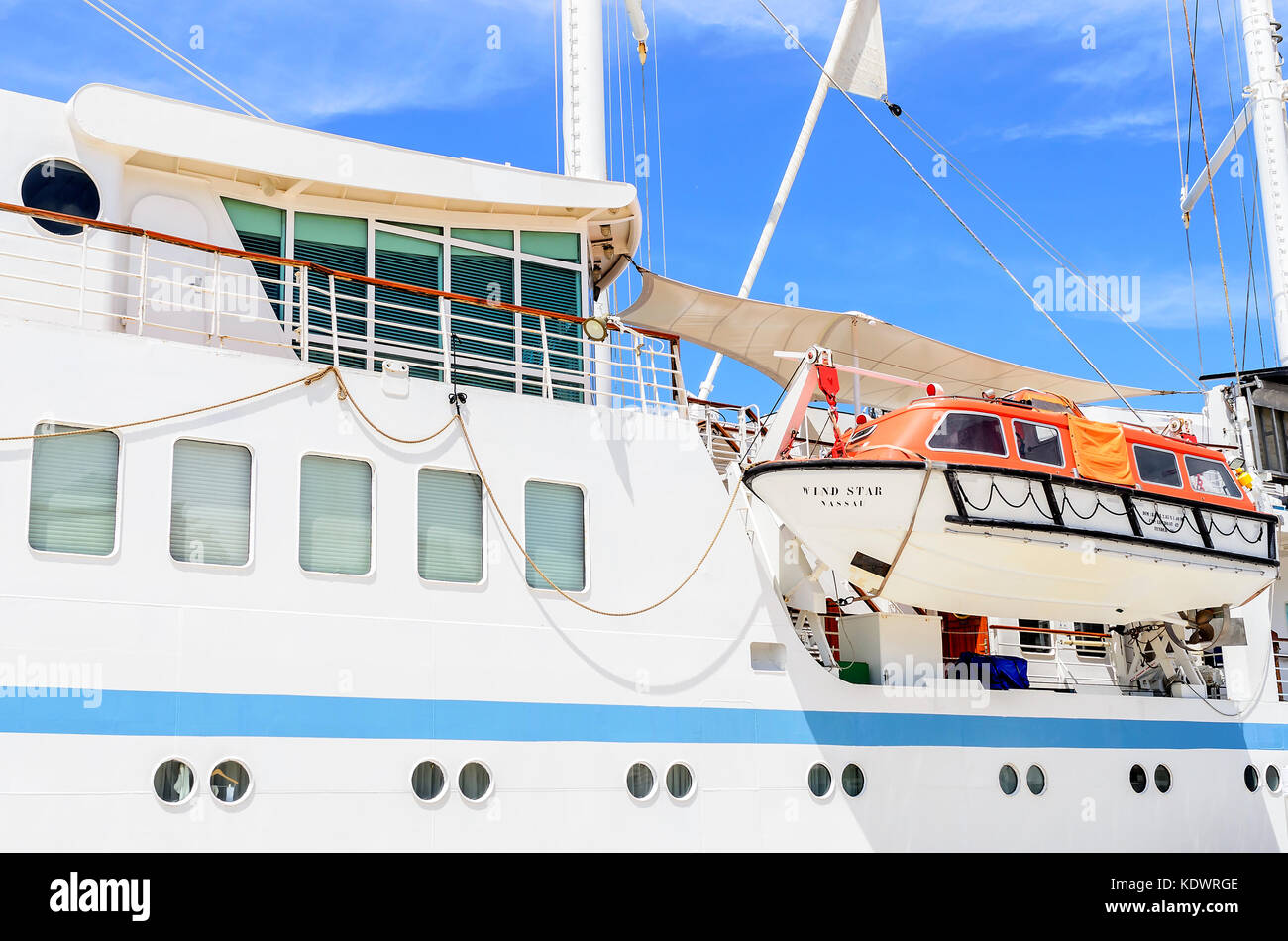Lifeboat aboard the ship Stock Photo - Alamy