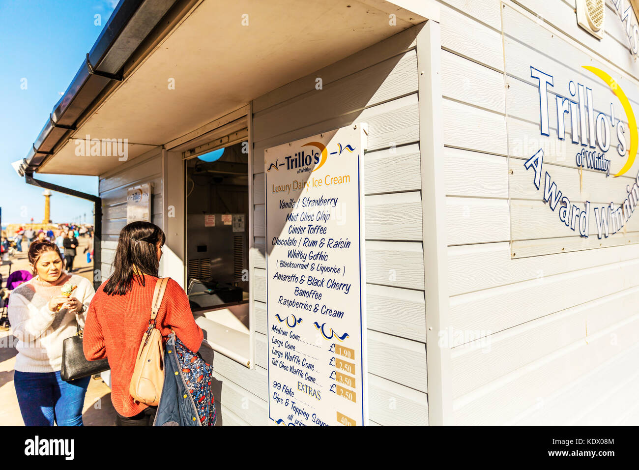 Buying ice cream whitby hi-res stock photography and images - Alamy
