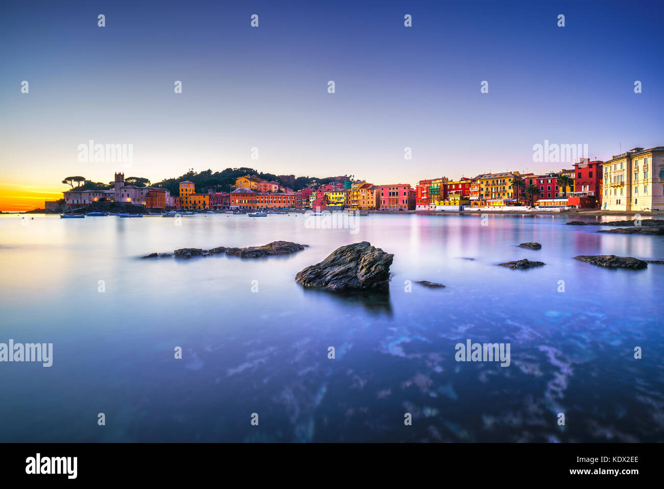 Sestri Levante silence bay or Baia del Silenzio rocks, sea and beach ...