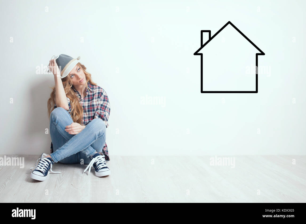 Adult lady moving house hi-res stock photography and images - Alamy