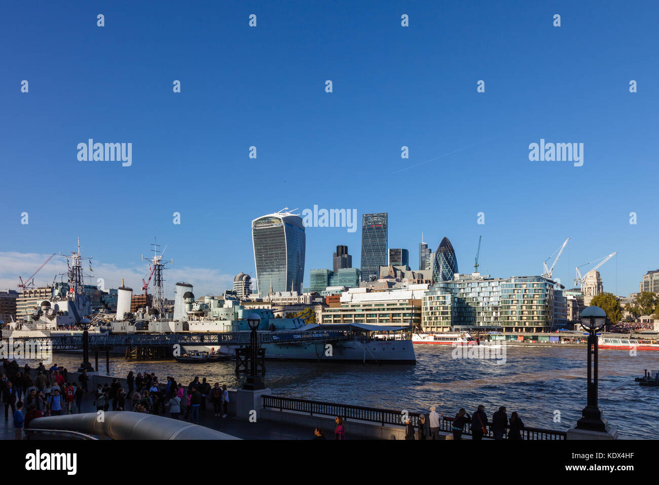 Skyline hi res hi-res stock photography and images - Alamy