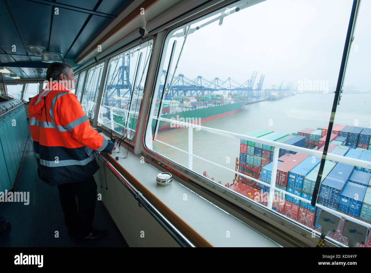 Ship captain bridge hi-res stock photography and images - Alamy
