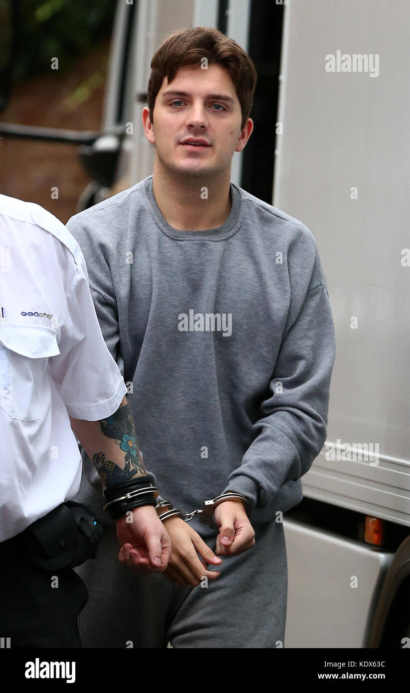 Lewes Crown Court, UK. 16th October, 2017. Daryll Rowe arrives at Lewes ...