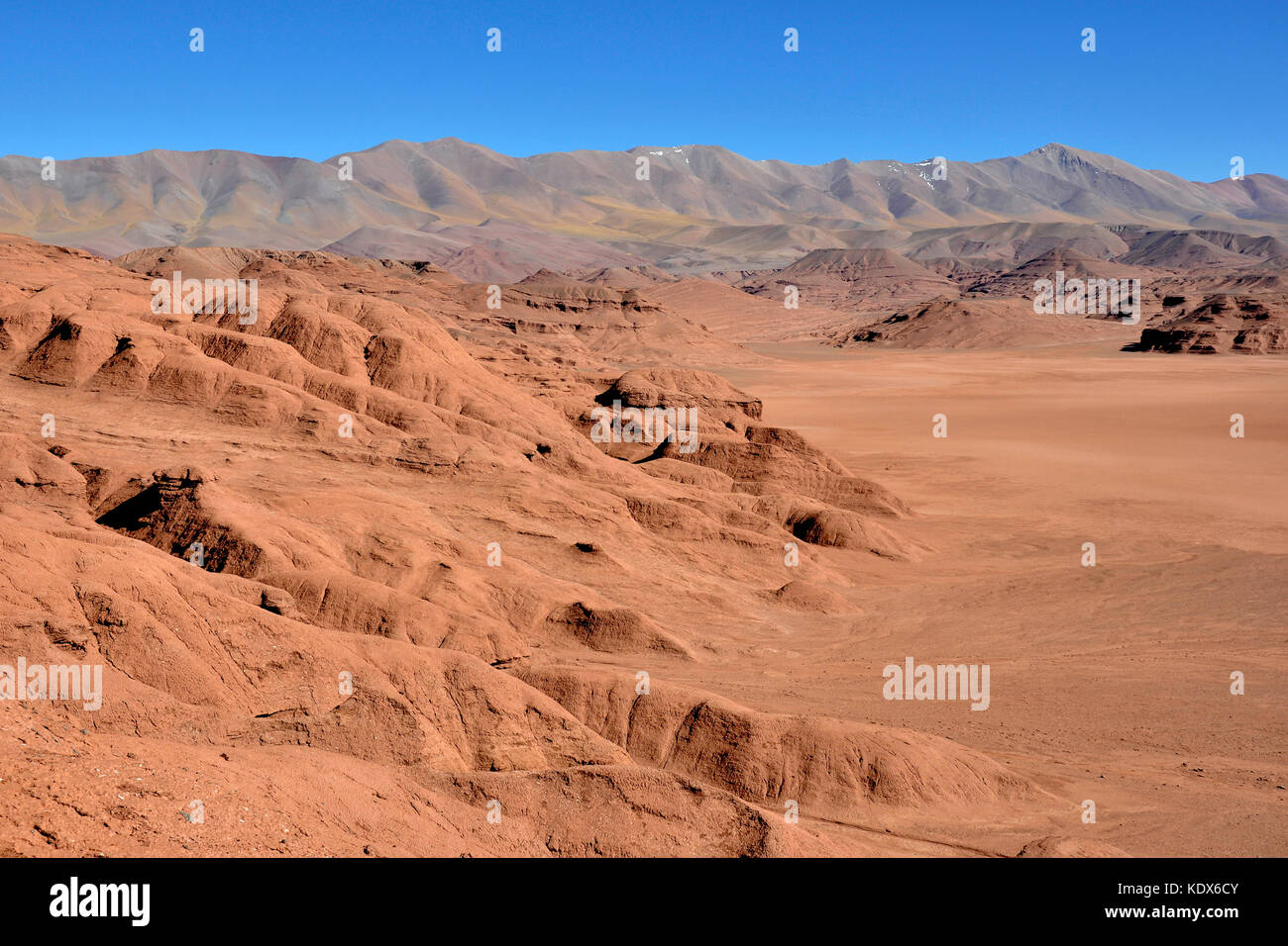Labyrinth desert hi-res stock photography and images - Alamy