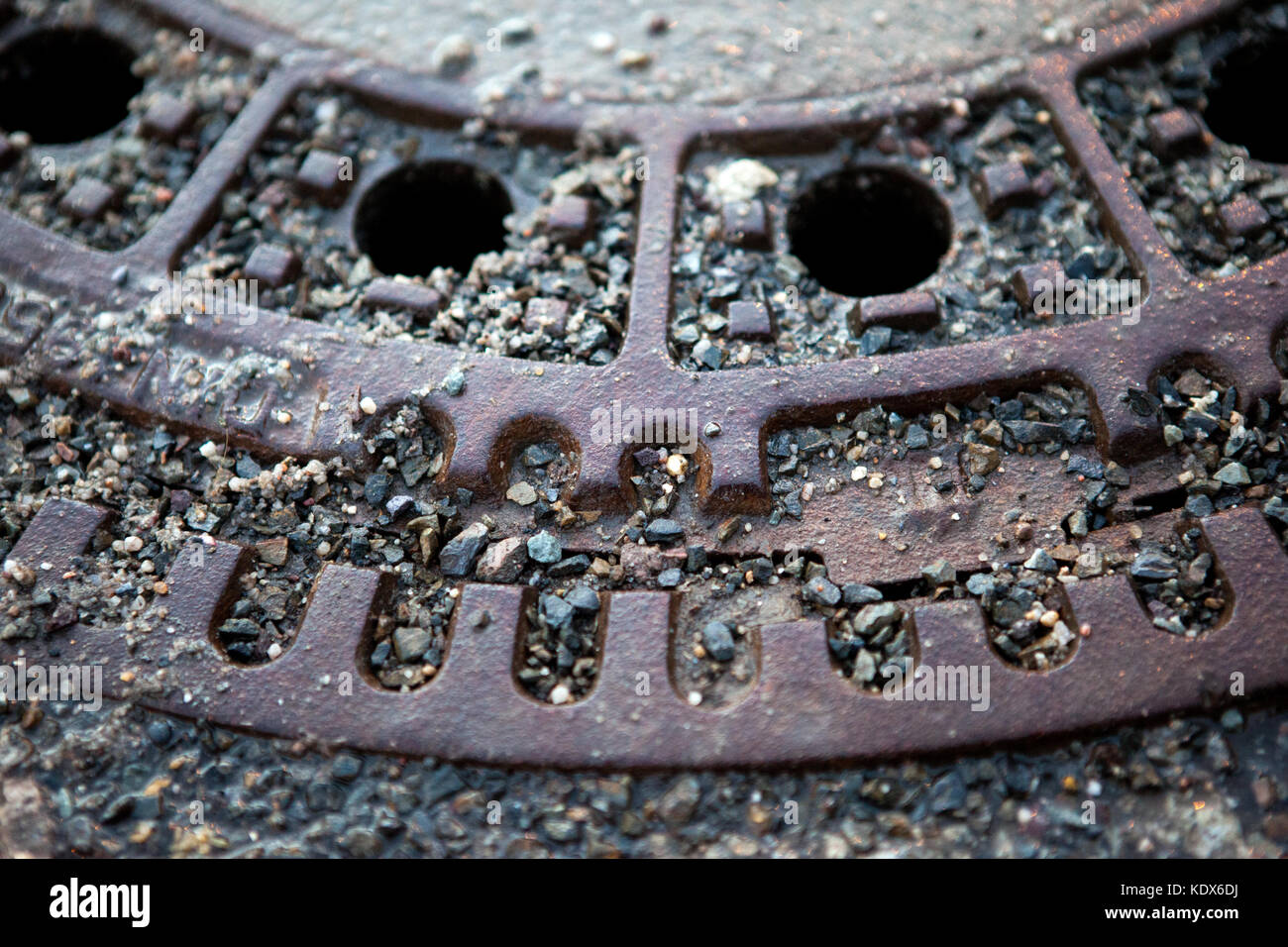 Large manhole cover hi-res stock photography and images - Alamy