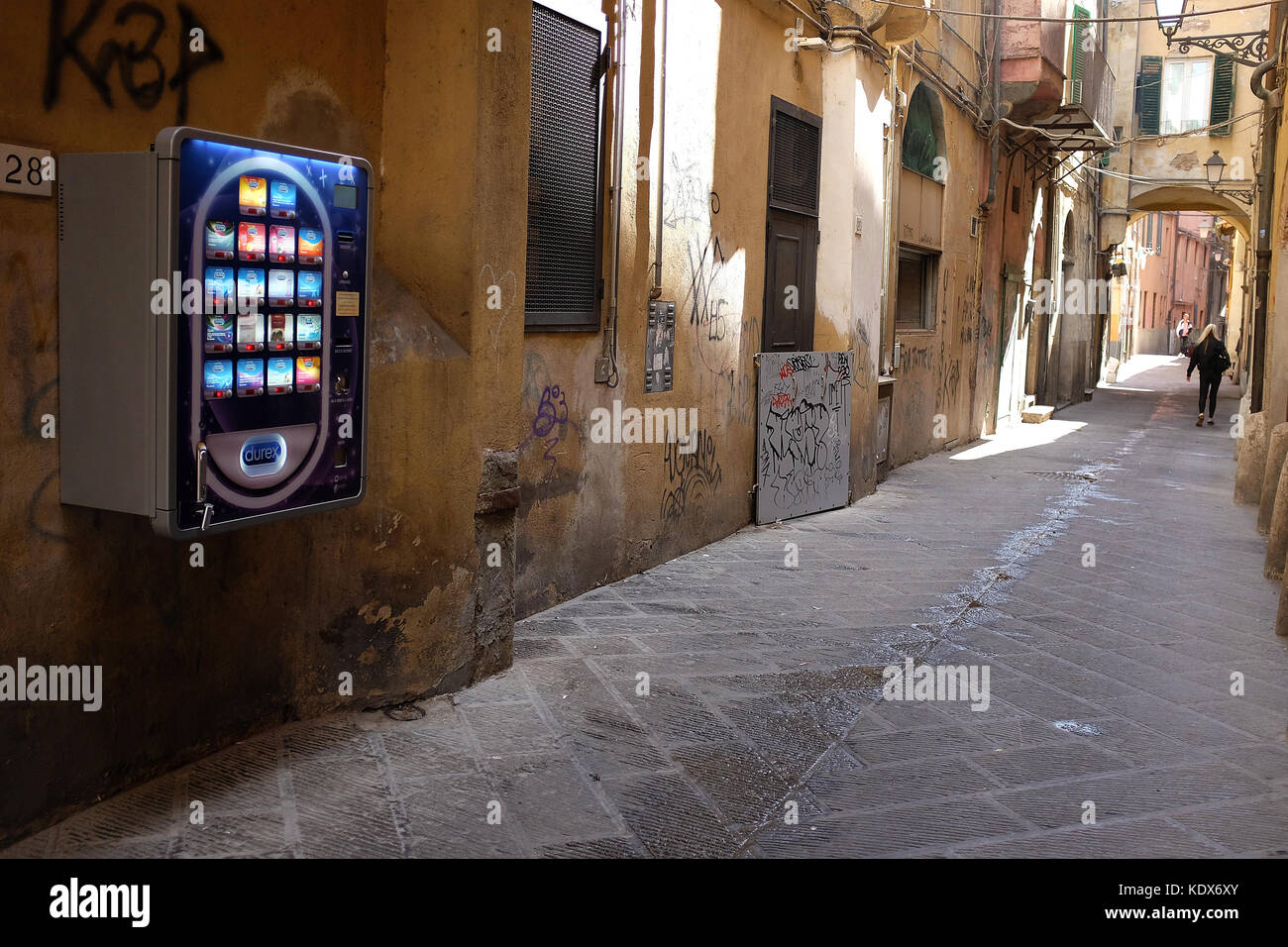 The streets of Pisa in the tuscany region of Italy Stock Photo - Alamy