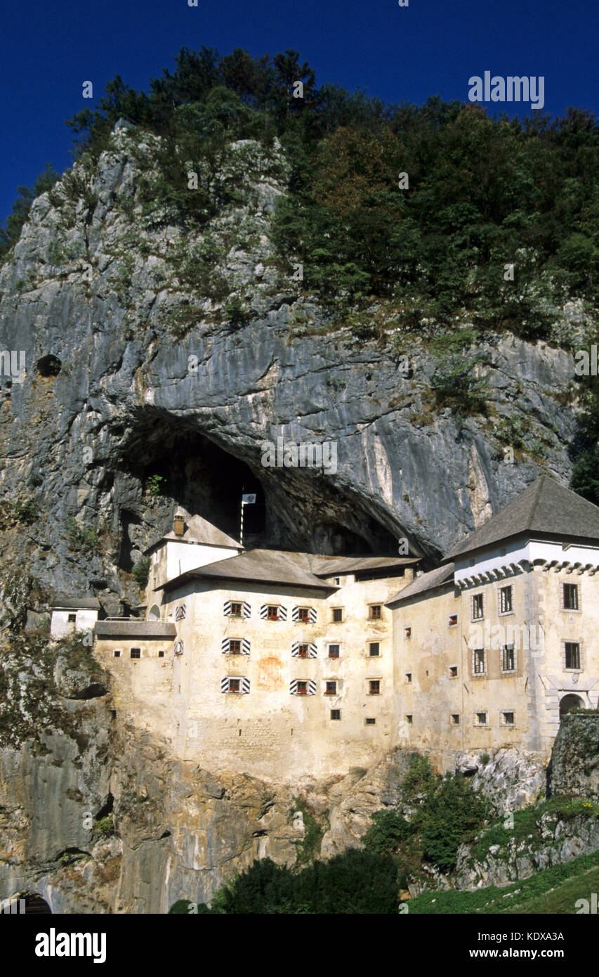 Slowenien, Postojna (Adelsberg), Burg Predjamski grad (Burg Luegg Stock ...