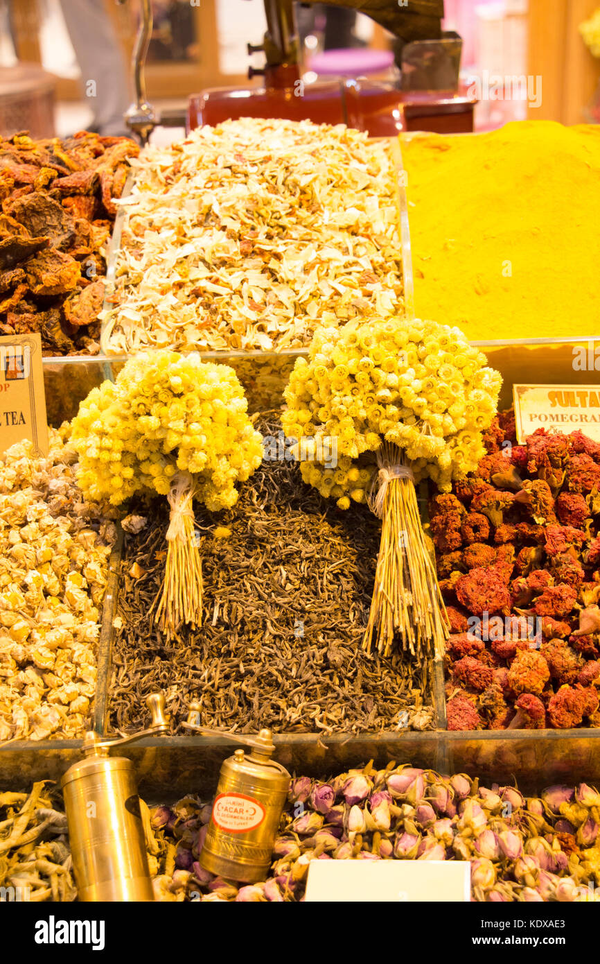 Dry herbal plant at the market place for sale Stock Photo - Alamy