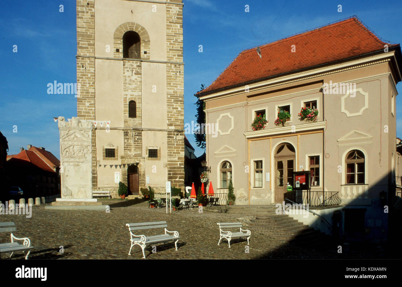 Slowenien, Ptuj, Kirche Sv. Jurij und altes Rathaus Stock Photo - Alamy