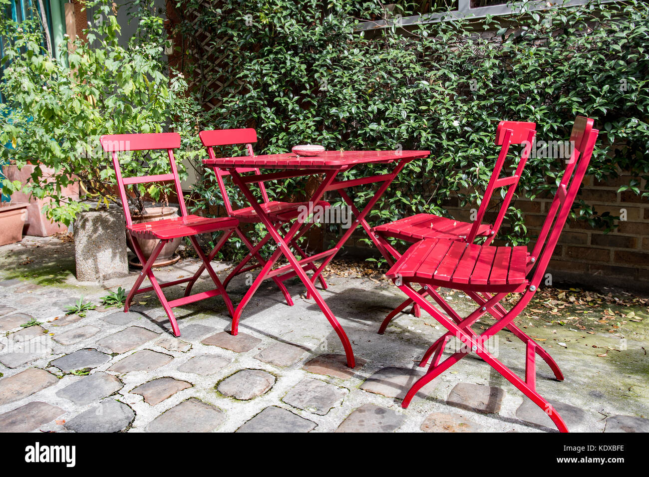 Vintage french chairs hi-res stock photography and images - Alamy