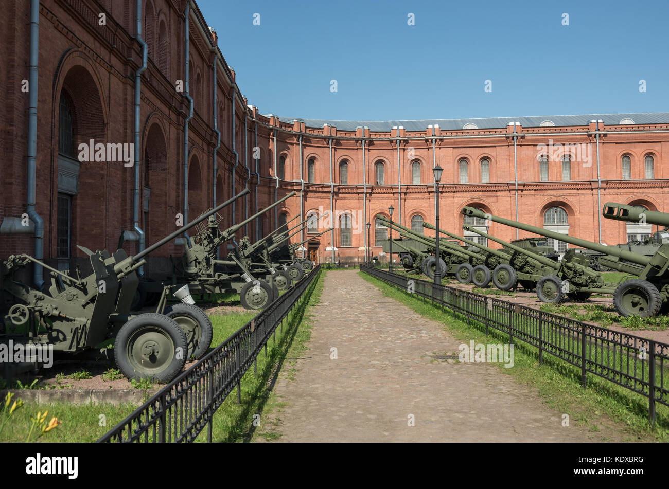 Signal corps vehicles hi-res stock photography and images - Alamy