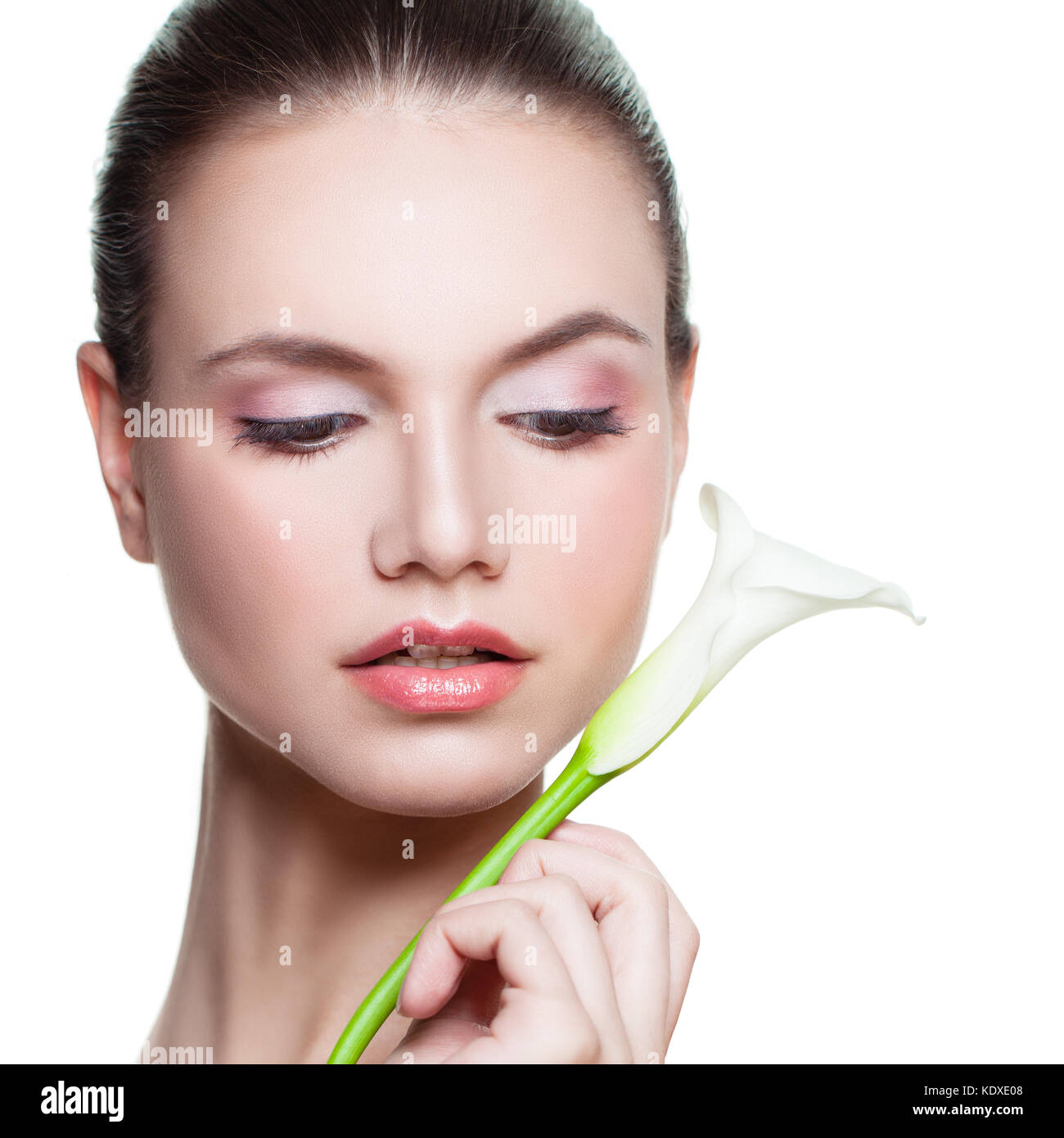 White lily spa hi-res stock photography and images - Alamy