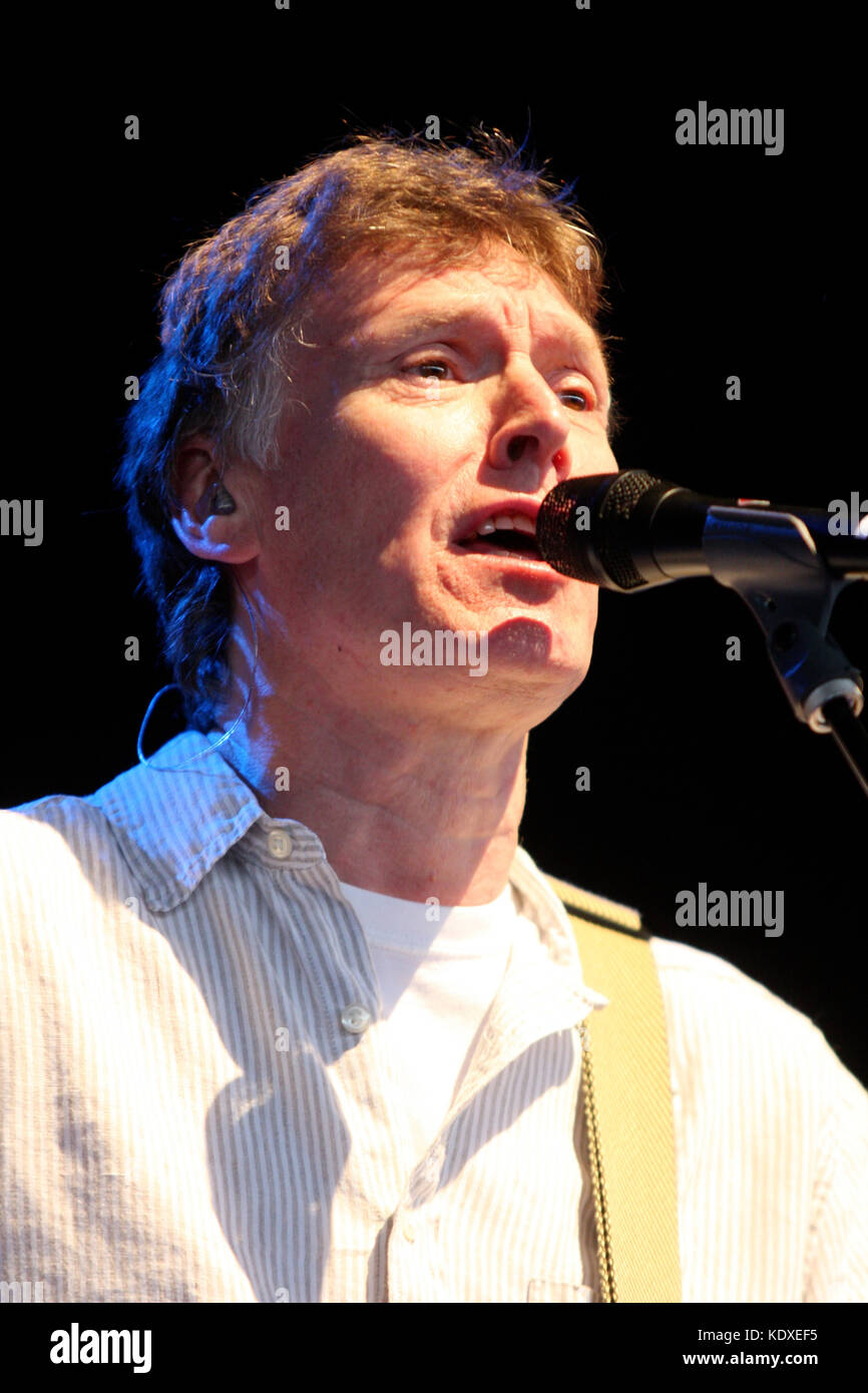 Steve winwood singer hi-res stock photography and images - Alamy